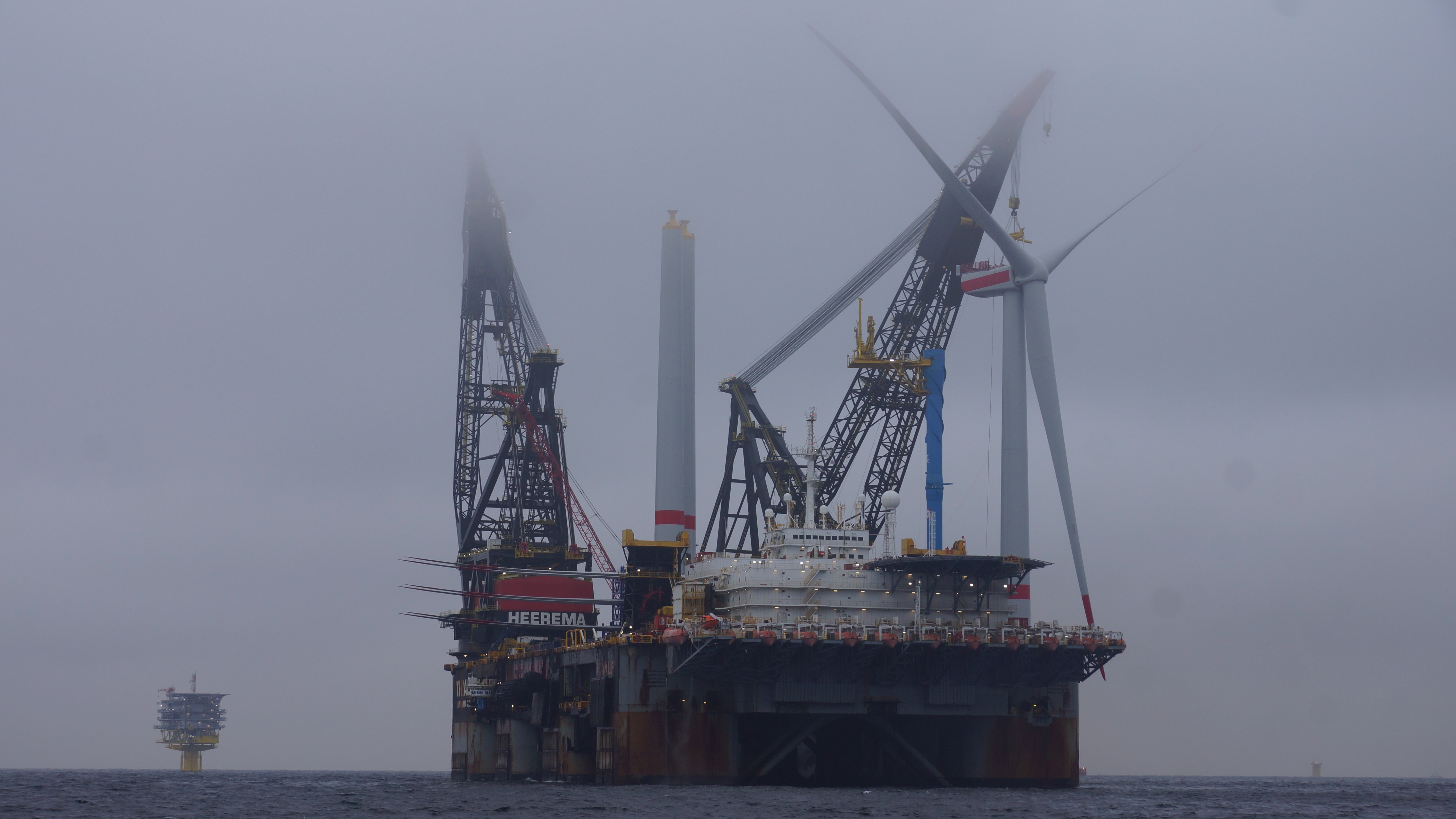 Heerema installs first wind turbine using novel RNA method Heerema installs first wind turbine using novel RNA method